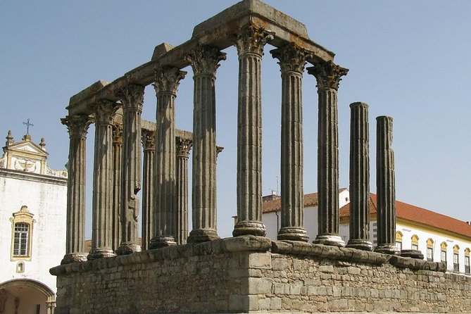 Private tour small group 3 Days in the Algarve from Lisbon