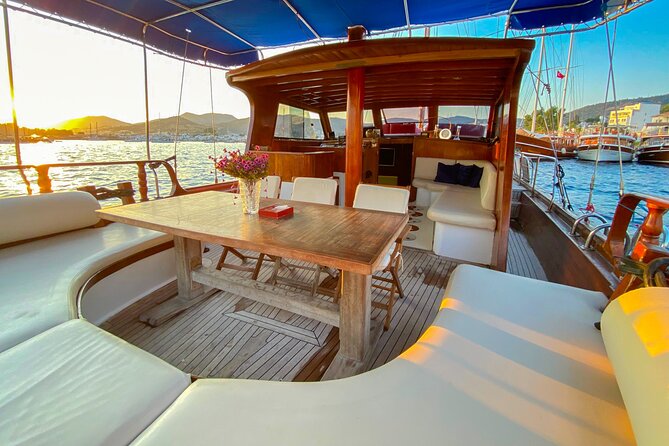 Private VIP Gulet Boat Tour With Lunch in Bodrum For 6 Hour