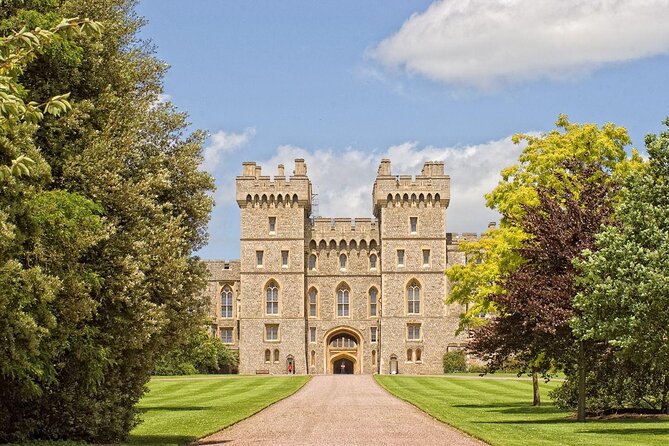Private Windsor Castle and Stonehenge Day Tour - The Transportation and Comfort