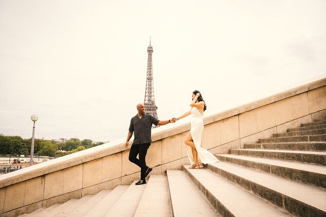 Professional Eiffel Tower Photo Tour with VOGUE Photographer - What to Expect During the Tour