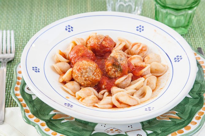 Small Group Market tour and Dining Experience at a Cesarina's home in Brindisi