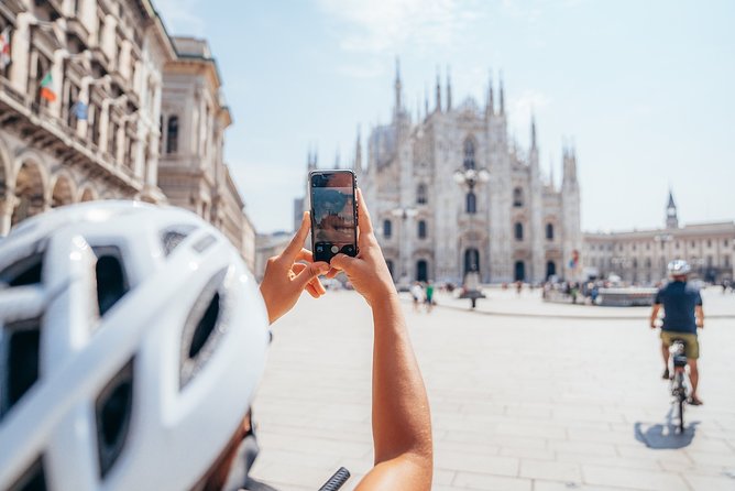 Small-group Milan Highlights e-Bike Tour