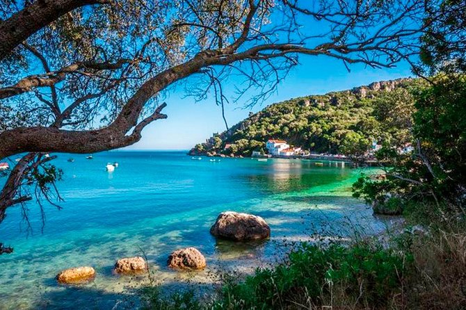 Small group tour in Azeitao, Arrabida and Sesimbra with Wine Tasting - What It Means for Travelers