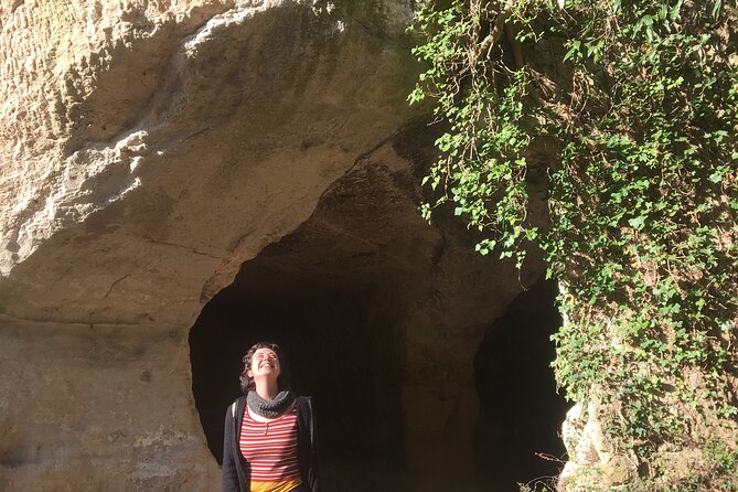 Sorano and its wonders, The Vie Cave and wine cellars