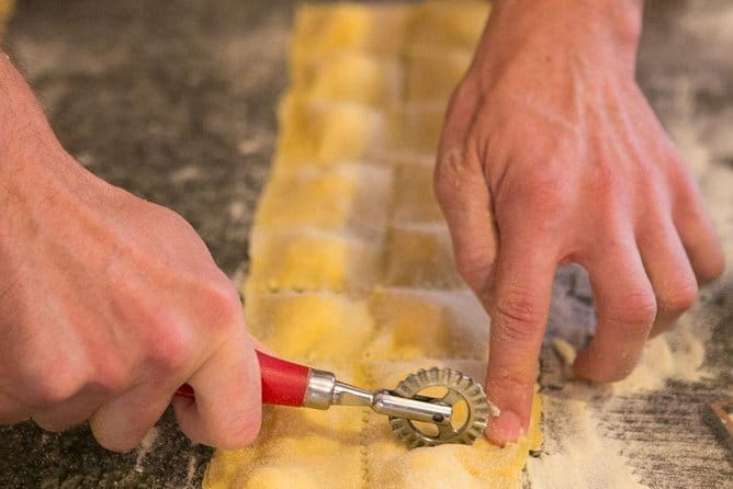 Traditional Tuscan Cooking Class in Florence - Why the Small Group Matters