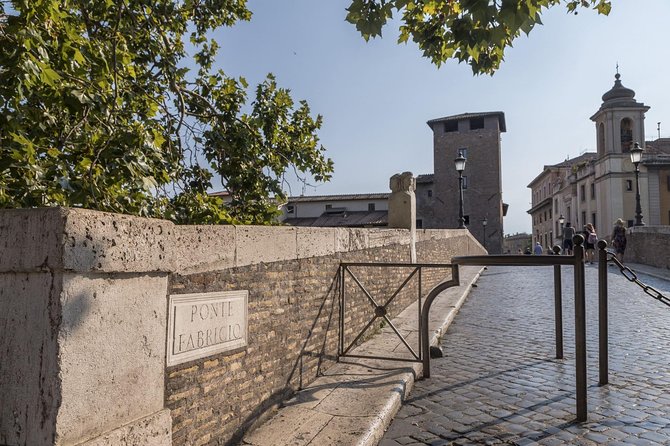 Treasure hunt in Rome, Ghetto and Trastevere - Authenticity and Value: Is It Worth It?