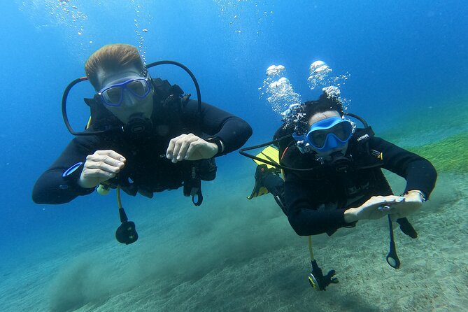 Try Scuba Diving Puerto Colon - Equipment and Safety