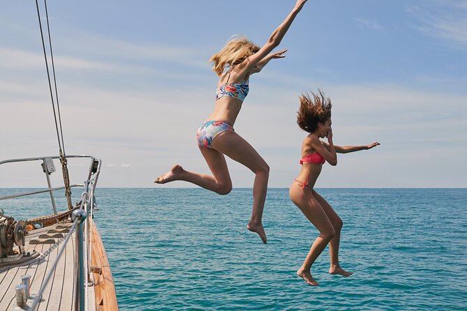 Unique sailing experience to Aegina-Metopi and Skala