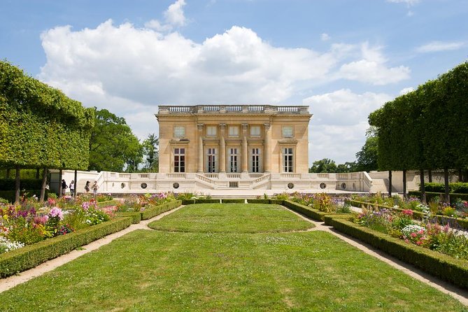 Versailles Palace Best of Estate Private Day Tour with Lunch & Queen's Hamlet - The Logistics: What the Tour Includes and What to Keep in Mind