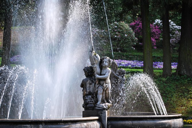 Walking tour with a private tour guide in the botanical gardens of Villa Taranto - The Sum Up