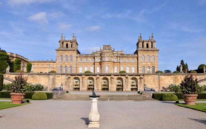 3 Hour Private History Tour to Blenheim Palace in a Rolls Royce - A Luxurious Introduction to Blenheim Palace