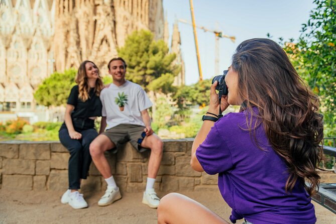 Barcelona : Private Photoshoot Outside Sagrada Familia - The Value Proposition