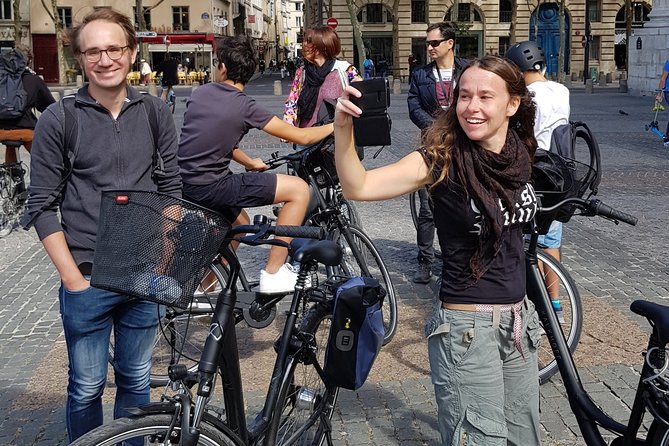 Bike Paris treasures with a live guide - Families & Friends - Authentic Feedback from Travelers