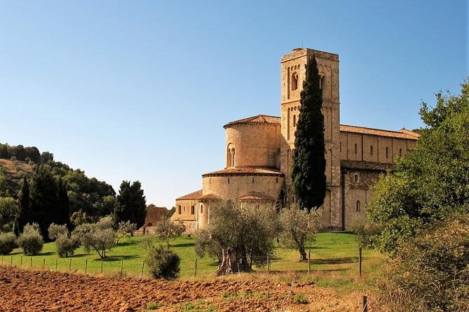 Brunello and Nobile, Wine Lover Tour Montalcino and Montepulciano - Price and Value