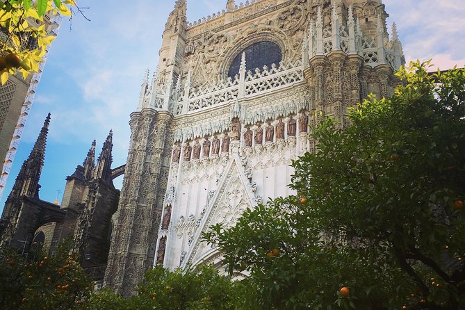 Cathedral and Real Alcàzar in Italian - The Royal Alcázar: A Blend of Architecture and Stories