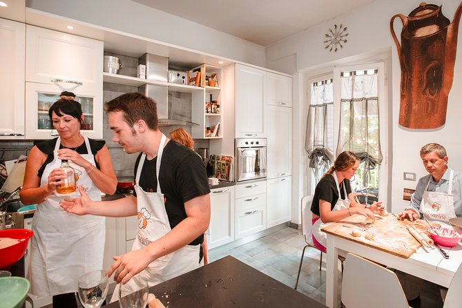 Cesarine: Small group Pasta and Tiramisu with Mamma in Lucca - The Authenticity and Atmosphere