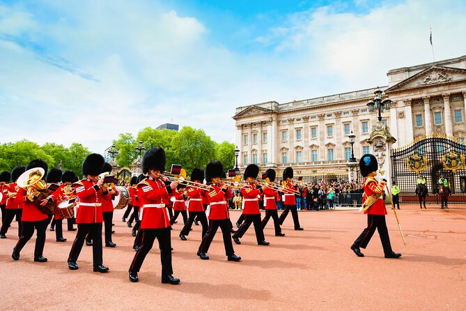 Changing of the Guard Guided Tour at Buckingham Palace - Practical Considerations
