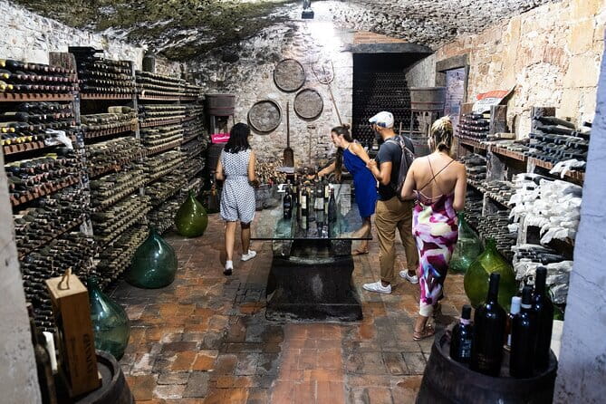 Chianti Wine Tour with 3 Wineries, Food Pairings and Tuscan Lunch - Frequently Asked Questions