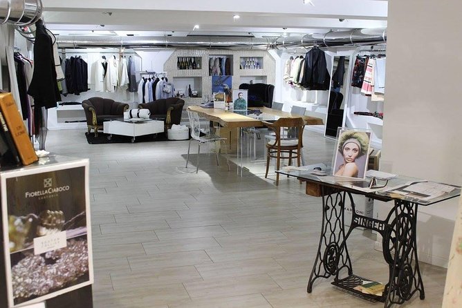 Fashion Workshop in Atelier and Fashion District Tour - Summary of the Tour’s Strengths and Considerations