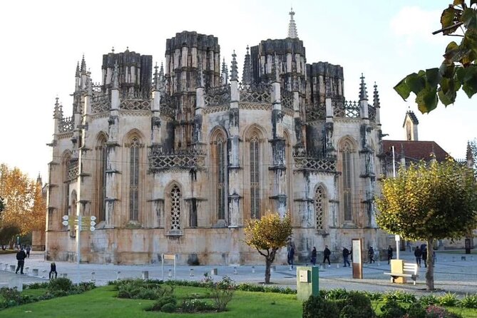 Full Day Private Tour to Nazaré, Óbidos, Fátima and Batalha - Price and Value