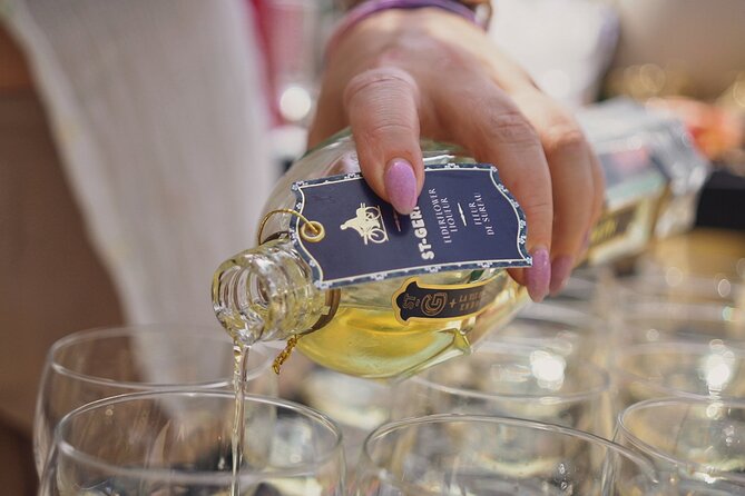 Gourmet Brunch with Chef: Unlimited Drinks & Stunning River Views - What’s Included and What to Expect