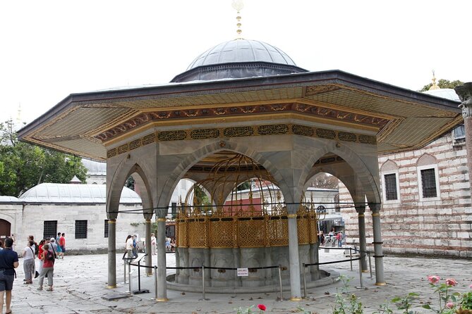 Istanbul: Hagia Sophia & Blue Mosque Guided & Small-Group Tour - The Sum Up