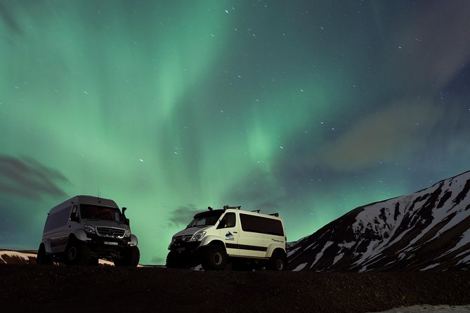 Northern Lights Tour from Reykjavik in a Super Jeep - The Itinerary: Breaking Down the Night
