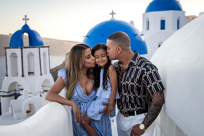 photoshoot in Santorini Oia - What’s Included and How It Works