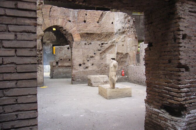 Piazza Navona underground: Stadium of Domitian - The Experience: Pros and Cons