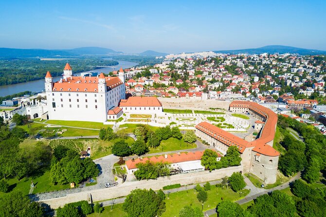 Prague-Budapest One-Way Sightseeing Day Tour - Final Thoughts: Who Will Love This Tour?