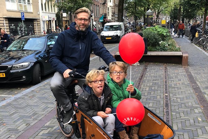 Private Amsterdam Bike Tour with a local guide (also for families) - What You Can Expect