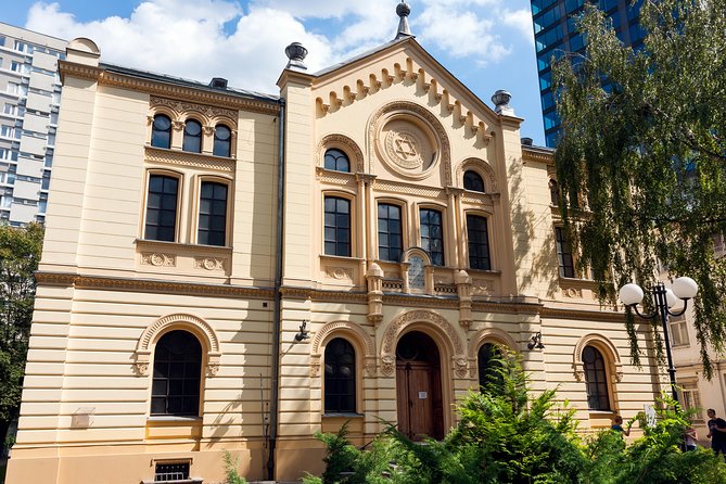 Private Jewish Warsaw Tour with social-distance bus - Additional Benefits and Practicalities