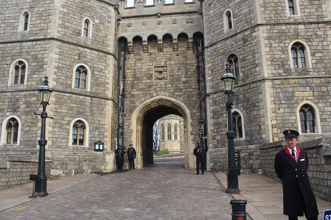 Private One Way or Round Trip Transfer : London to Windsor Castle or LEGOLAND - What Previous Travelers Say