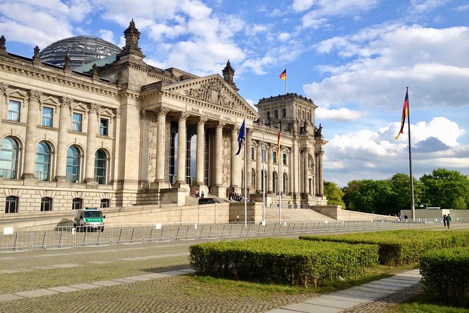 Private Taxi Tour City East & West History and Architecture 3-4h - Transportation & Practical Details