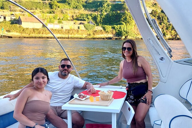 Private Tour in Douro, with tasting,on a Yacht for up to 5 People - The Value of a Private Douro River Yacht Experience