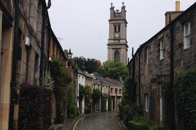 Private Walk: Edinburgh Old Town and New Town - Authentic Insights from Past Guests