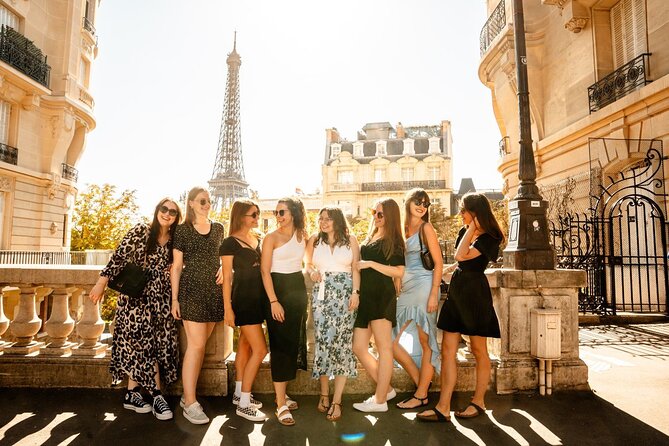 Professional Eiffel Tower Photo Tour with VOGUE Photographer - The Value of the Experience