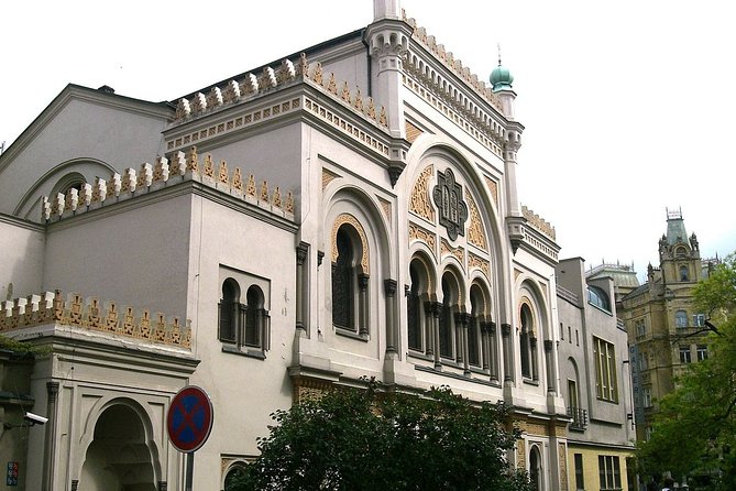 Rent-a-Friend in Prague - What to Expect From the Experience