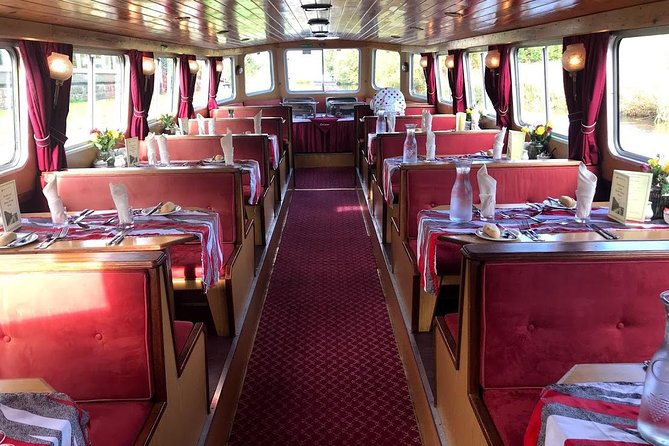 Roast Dinner Cruise - Scenery and Customer Experiences