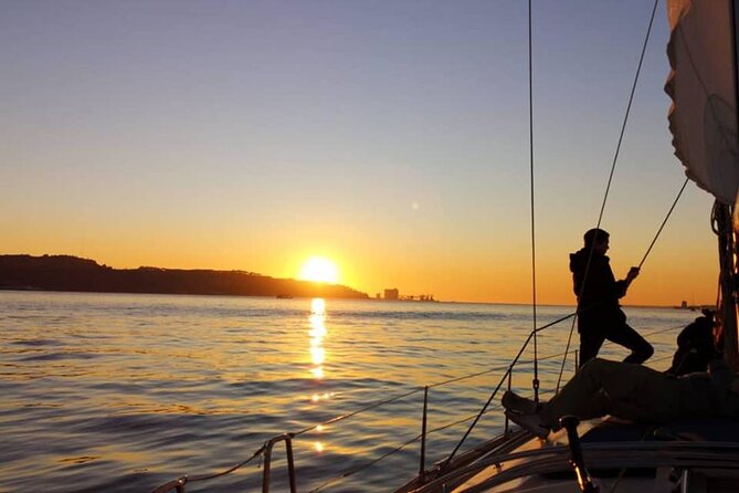 Sailboat Sunset Group Tour in Lisbon with welcome drink - FAQs