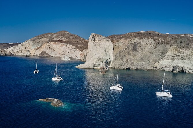 Santorini: Caldera Luxury Catamaran Cruise with Meal & Drinks - Group Size and Comfort