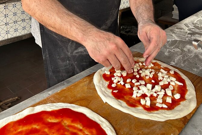 Sorrento Pizza Making Class with Local Pizzaiolo Hands on 100% - Authenticity and Quality