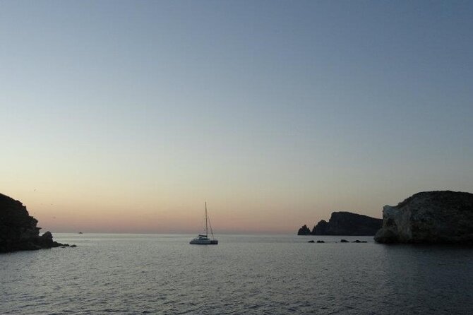 Sunrise boat tour with stop at Vulcano  guided trek available - FAQ