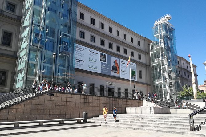 Visita privada en el Museo Reina Sofía con Entrada y Guía - FAQs
