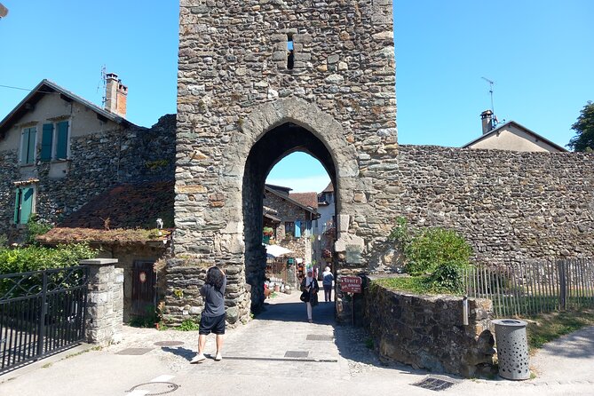 4 Hour Private Tour of the Medieval Town of Yvoire near Geneva - Key Points