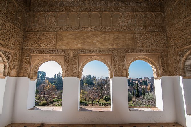 Alhambra with Nazaries Palaces Private Tour from Seville - Who Is This Tour Best For?