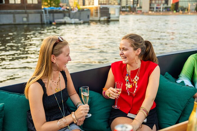 Amsterdam: Guided Open Boat Canal Cruise Including 1 Drink - What The Reviews Say