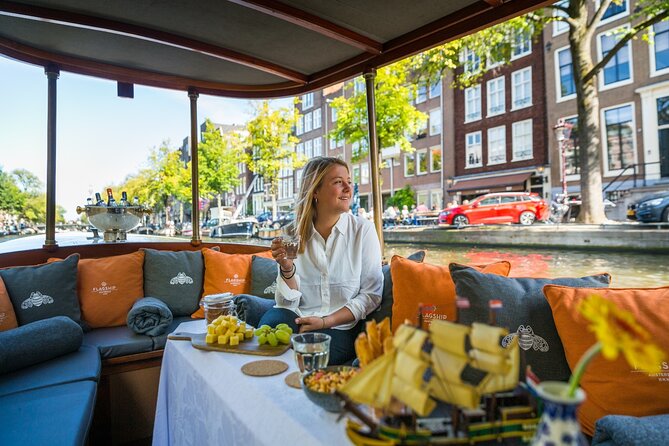 Amsterdam Historic Tour On Classic Saloon Boat - Authentic Reviews and What They Tell Us