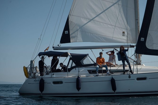 Barcelona Private Sailing Trip with Cava - FAQs