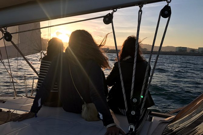 Barcelona Sunset Private Sailing with Light Snacks and Open Bar - Authenticity and Reviews: What Travelers Say